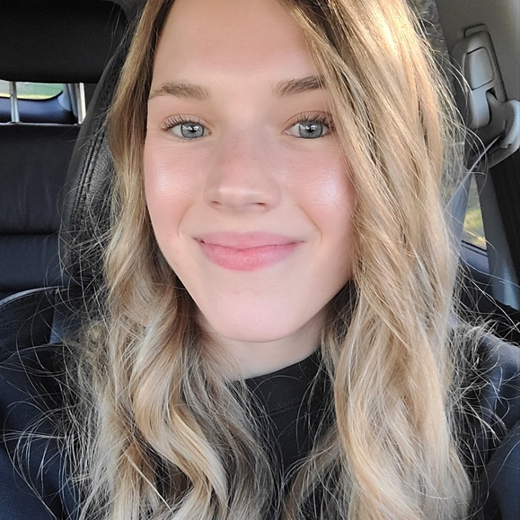 Miranda's Closet (@miranda_rusin) | Poshmark